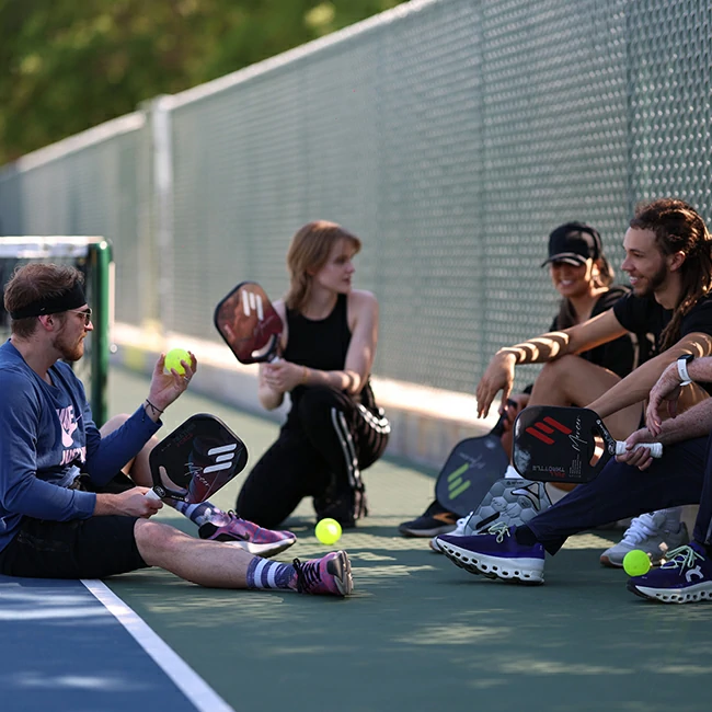 Finding Comfort: The Best Pickleball Paddle for Broken Finger Pain